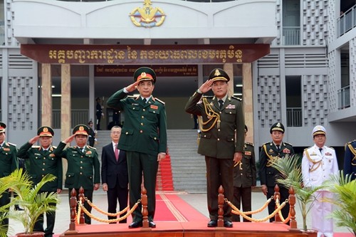 Vietnam, Cambodia strengthen defense cooperation
