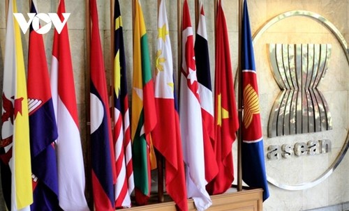 ASEAN promotes its central role