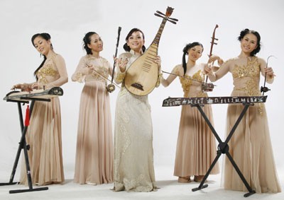 Nhạc cụ Việt Nam với những bản nhạc quốc tế chuyển soạn