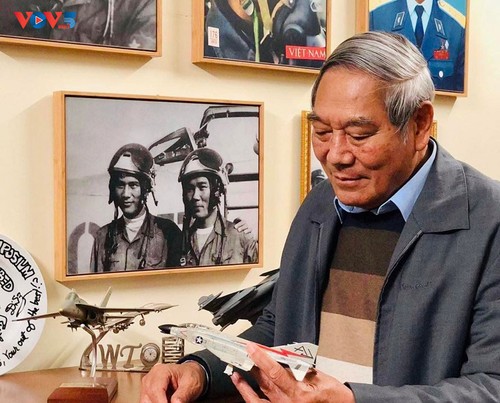 Lieutenant General Nguyen Duc Soat, legendary pilot of Vietnamese air force