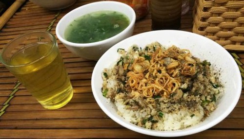 Steam sticky rice with fish