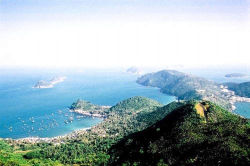 Discover Nam Du island