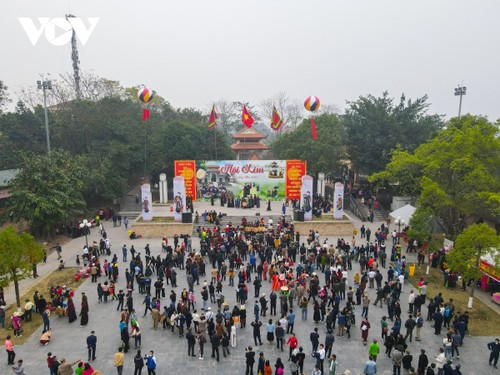 Spring festivals underway throughout Vietnam