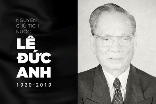 Les Vietnamiens rendent un dernier hommage à Lê Duc Anh